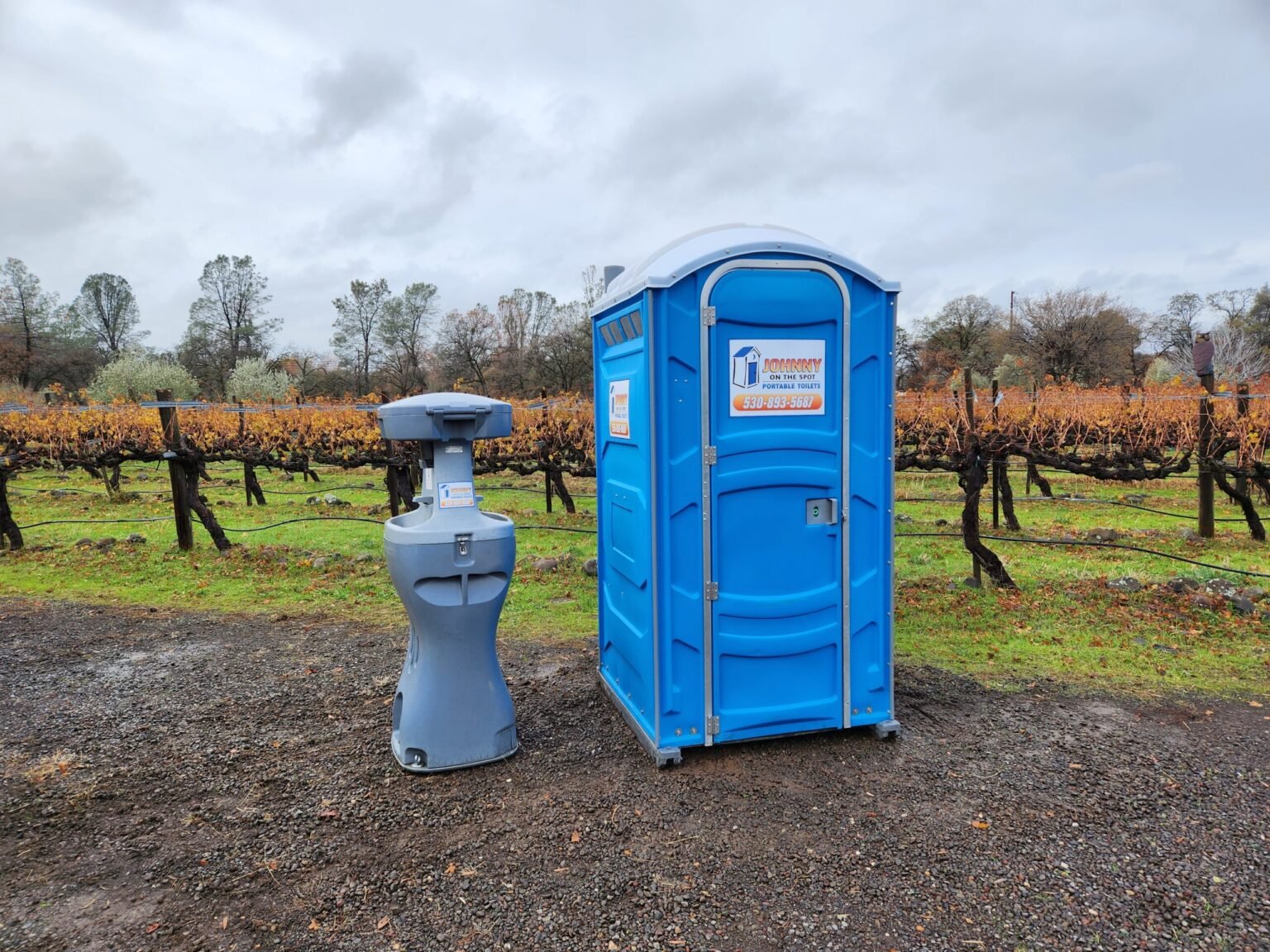 Portable Bathroom Rental | Best Portable Toilet Rental - Johnny Rentals
